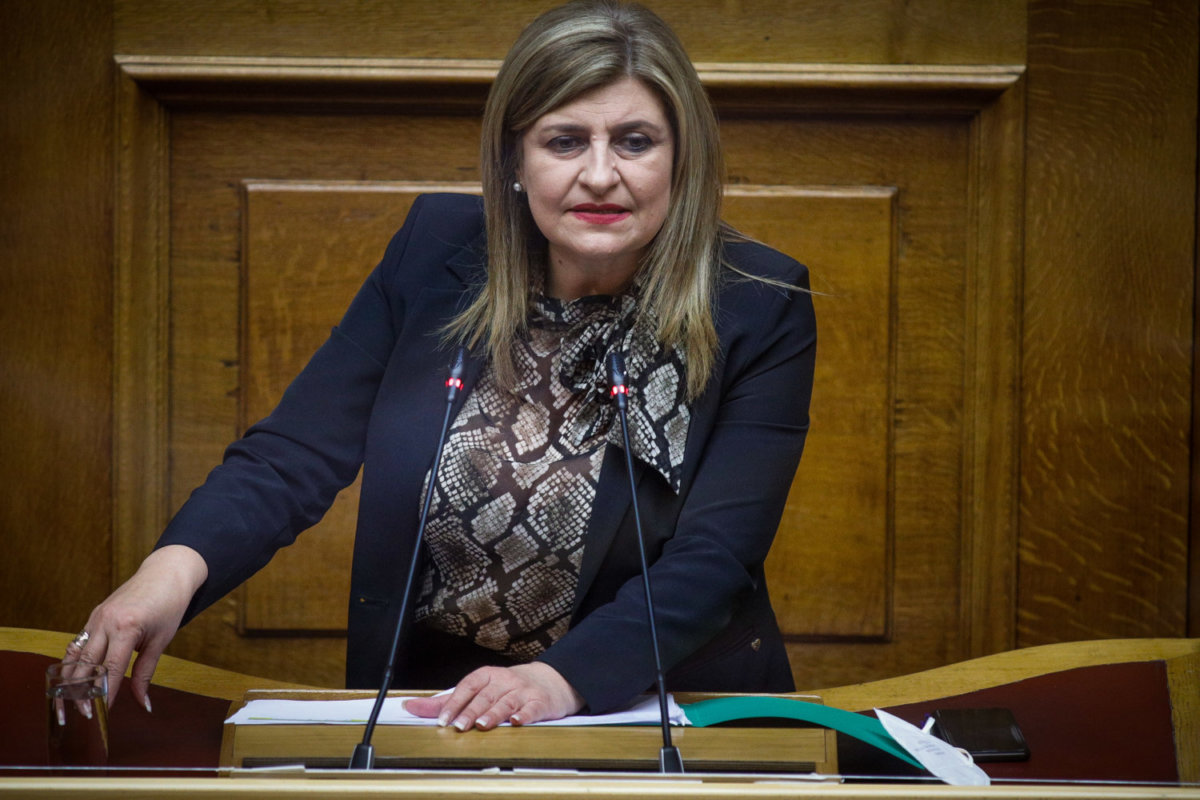 Ευ. Λιακούλη για την οπαδική βία: «Συγκεκριμένες πρωτοβουλίες, για να ...