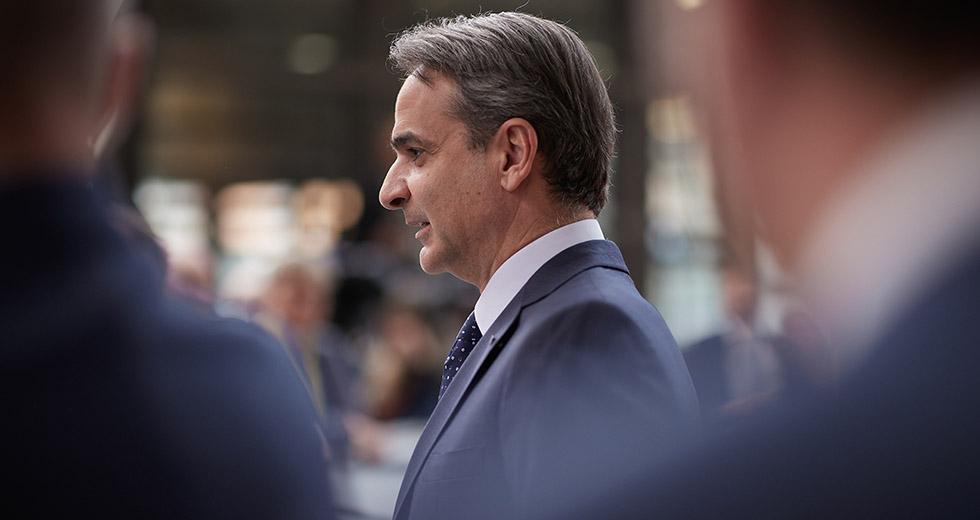 ΕΚΠΛΗΚΤΙΚΟ ΣΧΕΔΙΟ ΜΗΤΣΟΤΑΚΗ: ΜΕΣΑ ΣΕ 5 ΗΜΕΡΕΣ ΤΟ ΕΝΑ ΣΚΑΝΔΑΛΟ ΠΕΦΤΕΙ ...