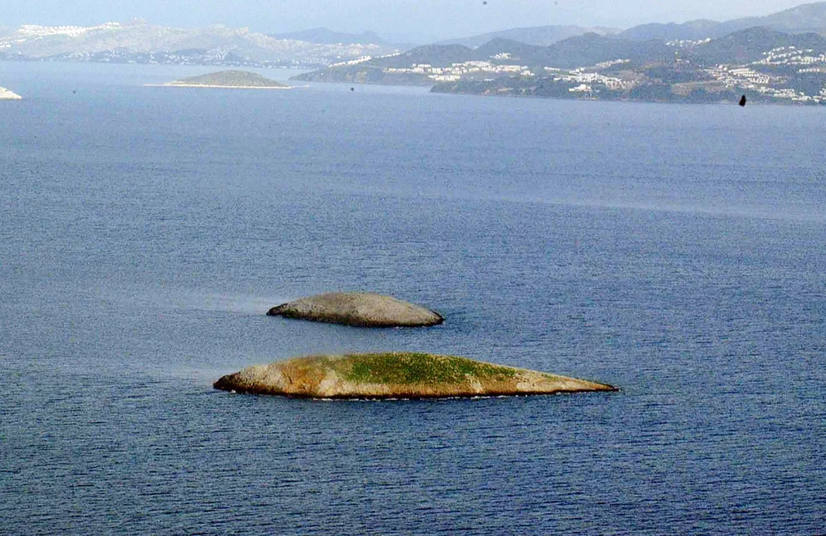 Σαν σήμερα 31 Ιανουαρίου: Η κρίση των Ιμίων κορυφώνεται – Ο θάνατος των ...